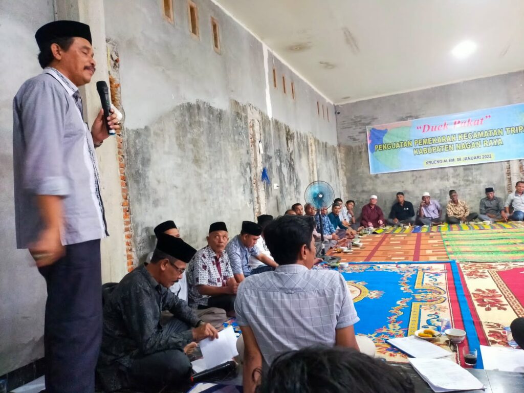 Tokoh Darul Makmur Duek Pakat Bahas Pemekaran Tripa Jaya | Waspada Aceh